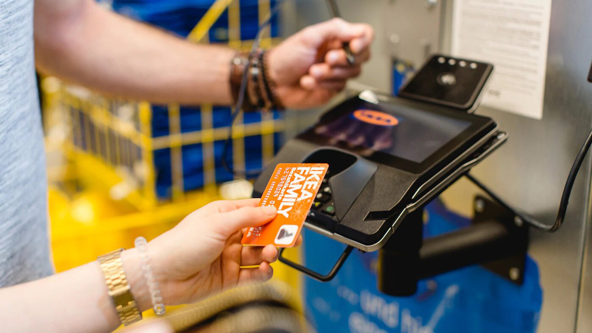 Self-Checkouts weiter auf dem Vormarsch | stores+shops