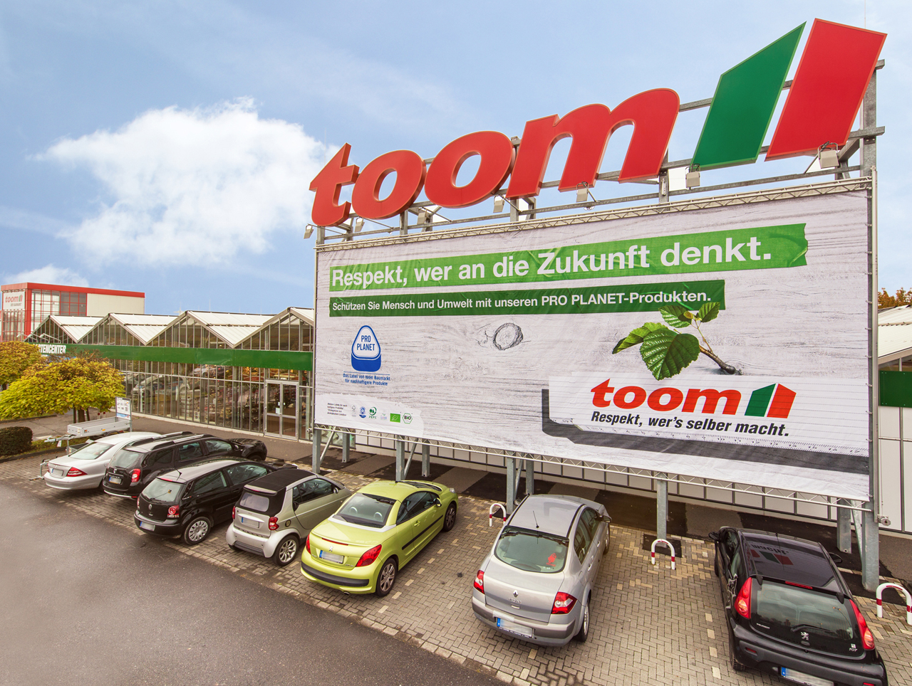 Toom: Weniger Plastikmüll durch Mehrweg-Pflanzentransport | stores+shops