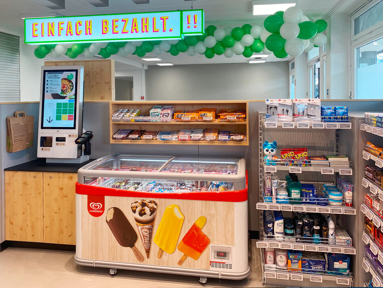 24/7 einkaufen in der ersten „Rewe To Go"-Box | stores+shops