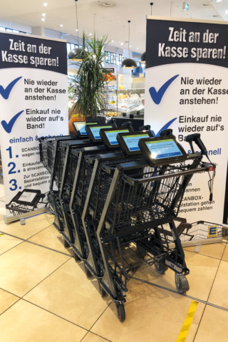 Smarte Einkaufswagen bei Edeka Aschoff | stores+shops