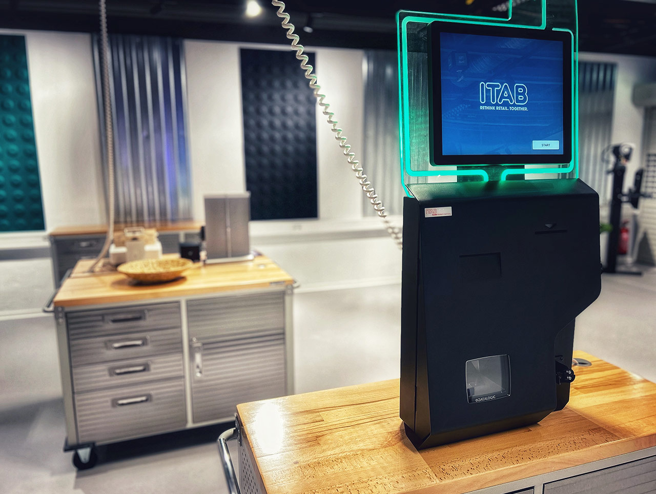 Gründergeist in der Werkstatt: Die Retail Garage steht offen | stores+shops