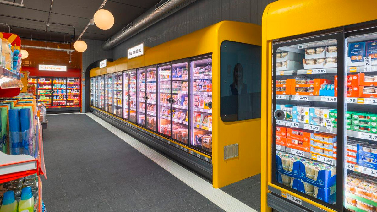 Penny: Berliner Filiale im U-Bahn-Look | stores+shops