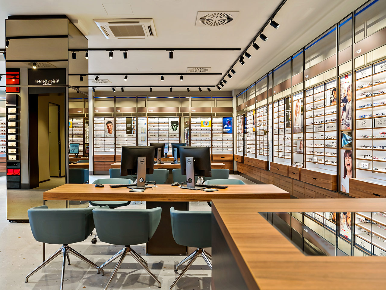 Apollo: Flagship-Store mit 360-Grad-Erlebnis | stores+shops