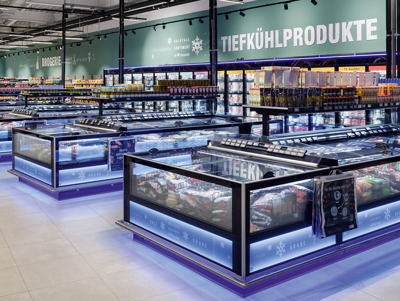 Edeka Schenke: Symbiose von Alt und Neu | stores+shops