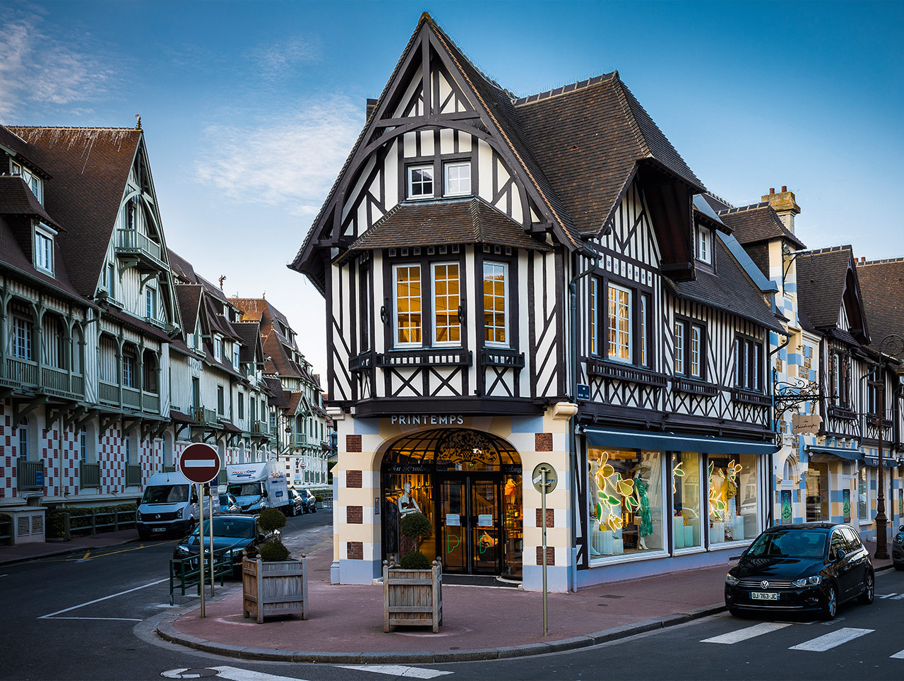 Le Printemps Deauville: Ein Kaufhaus für die Urlaubszeit | stores+shops