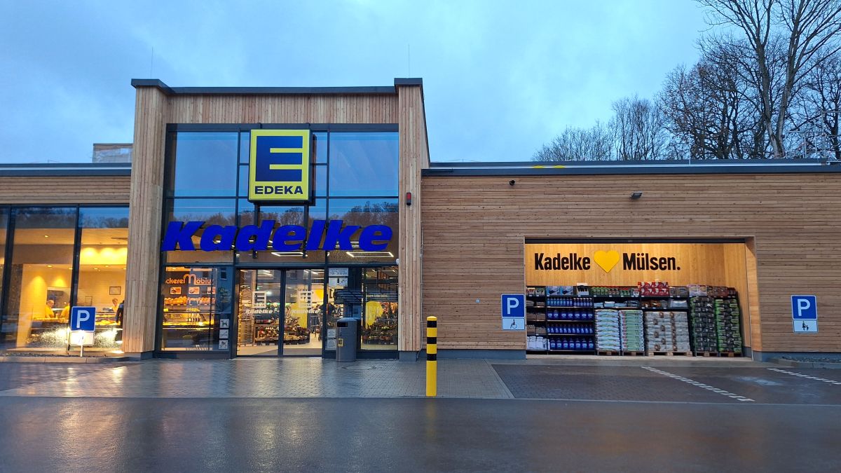 Edeka Kadelke: Aufs Holz gekommen | stores+shops