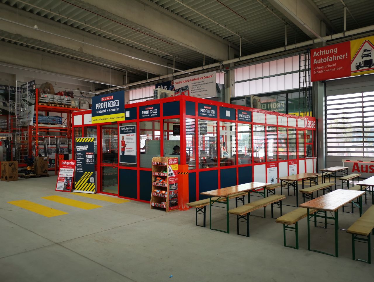 Bauhaus: Neuer Markt in Düsseldorf | stores+shops