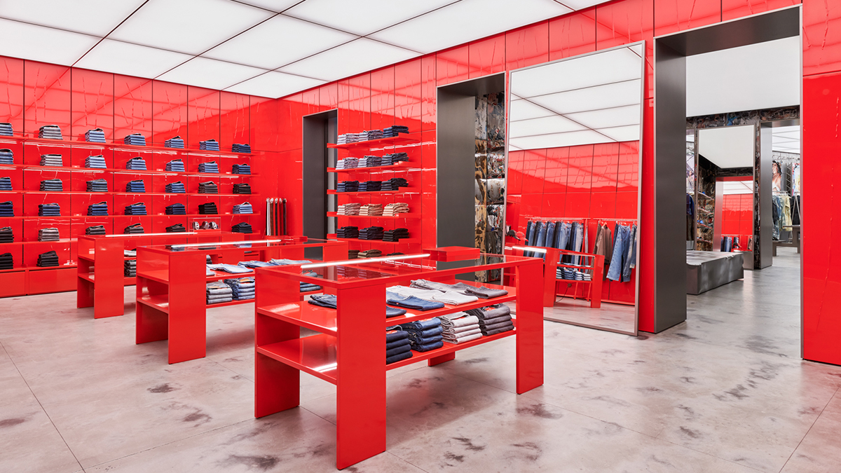 Diesel: Im roten Raum | stores+shops