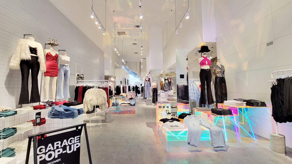 Groupe Dynamite: Voll vernetzter Garage-Store | stores+shops