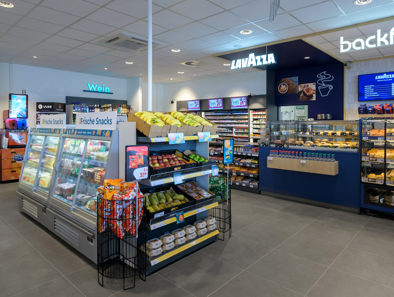 Der „Rewe Express" rollt | stores+shops