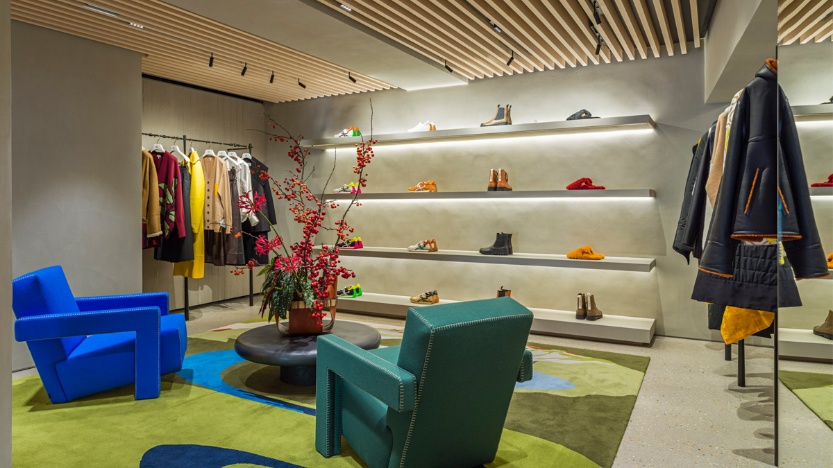 Modehaus Loewe: Kunst + Design in Paris | stores+shops