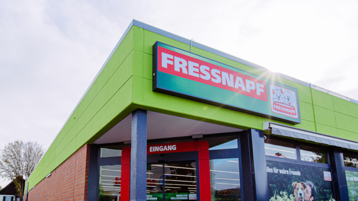 Fressnapf wächst kräftig | stores+shops