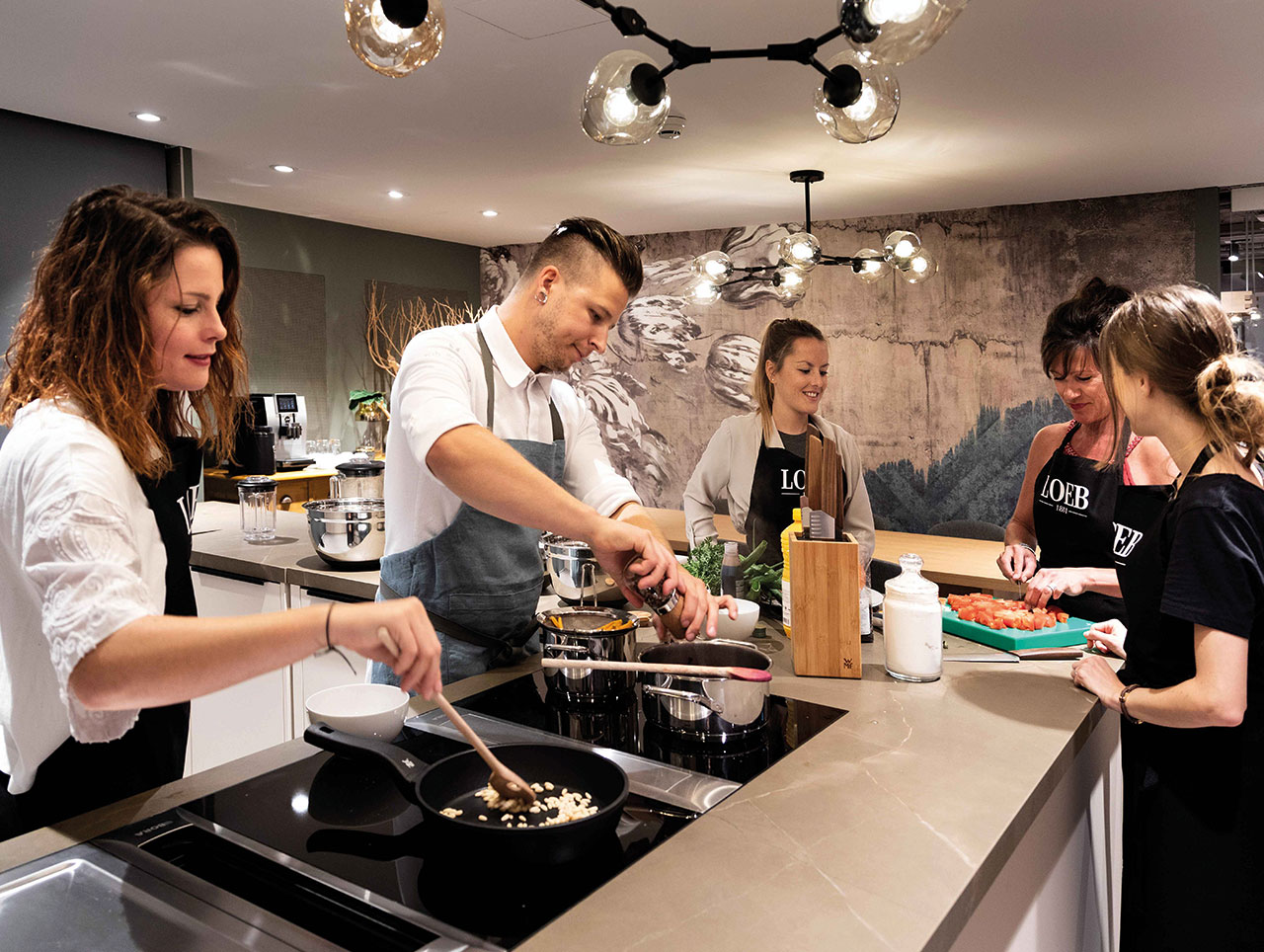 Loeb: Warenhaus für Kunden von heute | stores+shops