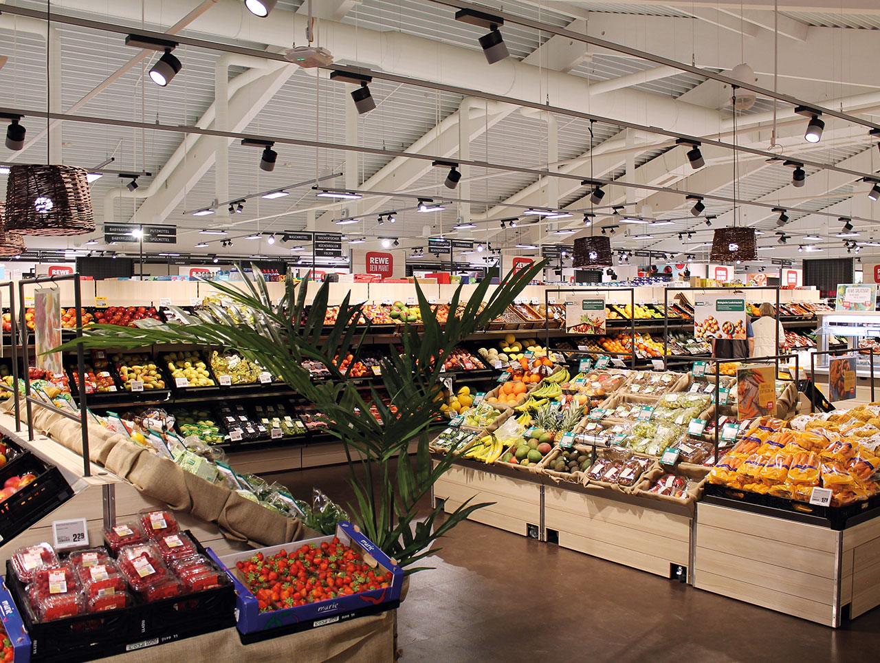 Aus Sky wird Rewe | stores+shops