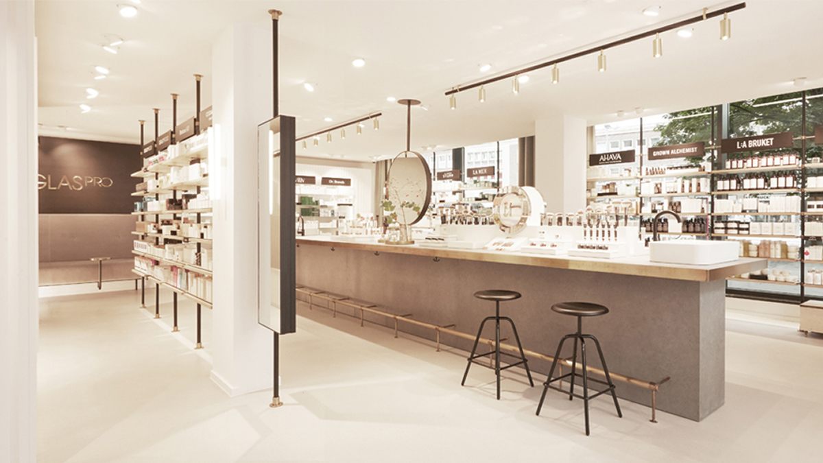 Douglas zeigt neues Store-Konzept in Hamburg | stores+shops